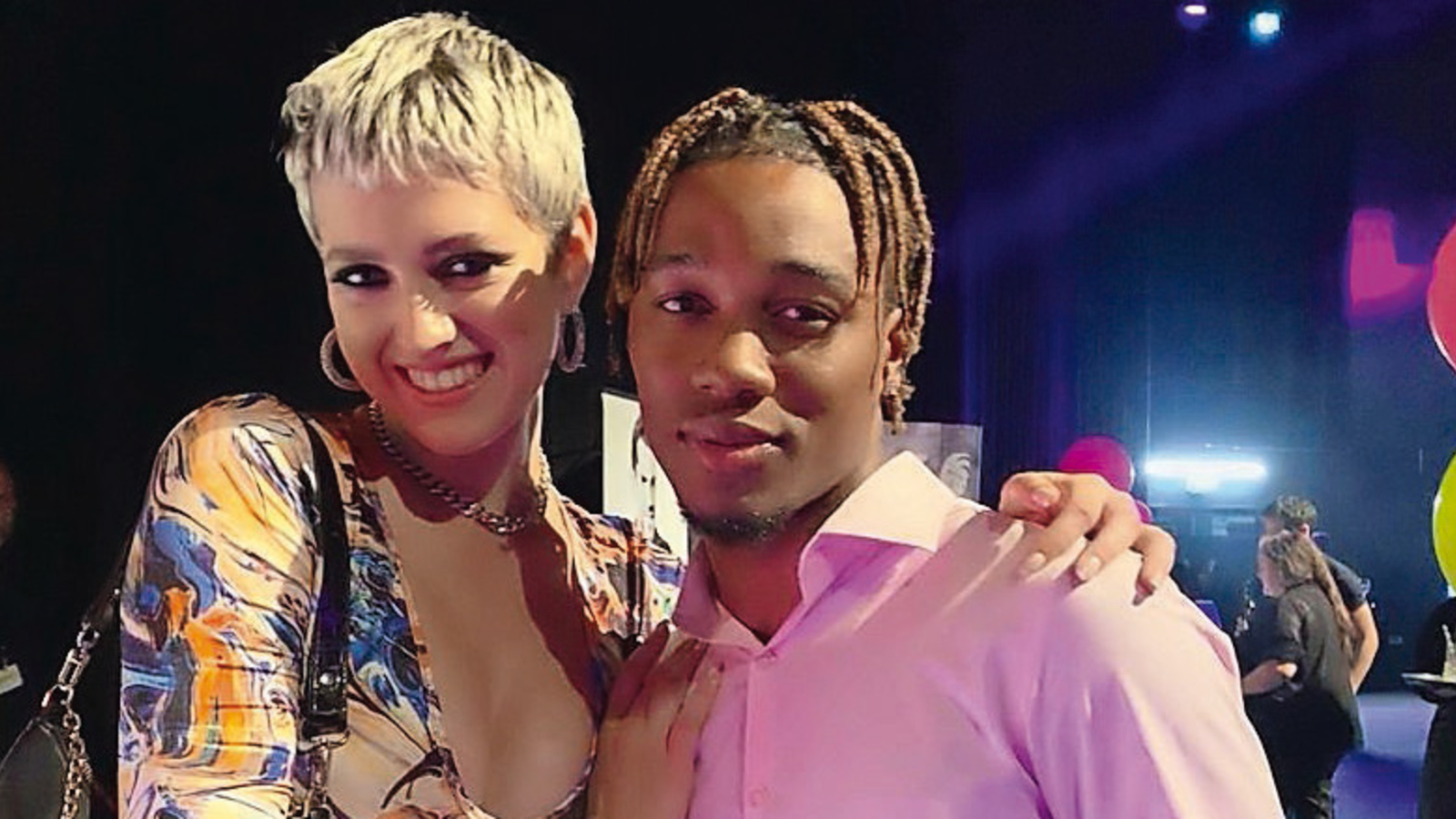 Austro-Model Lou-Anne ist frisch verliebt in einen Kicker