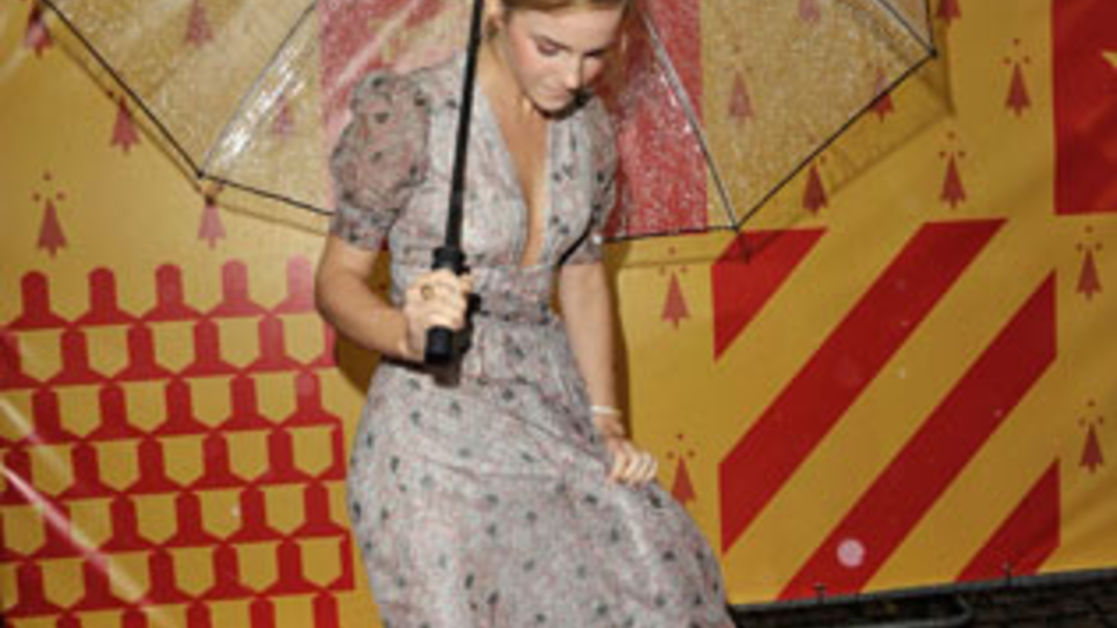 Emma Watson: Vom Winde verweht - Höschenblitzer bei Harry-Potter-Premiere