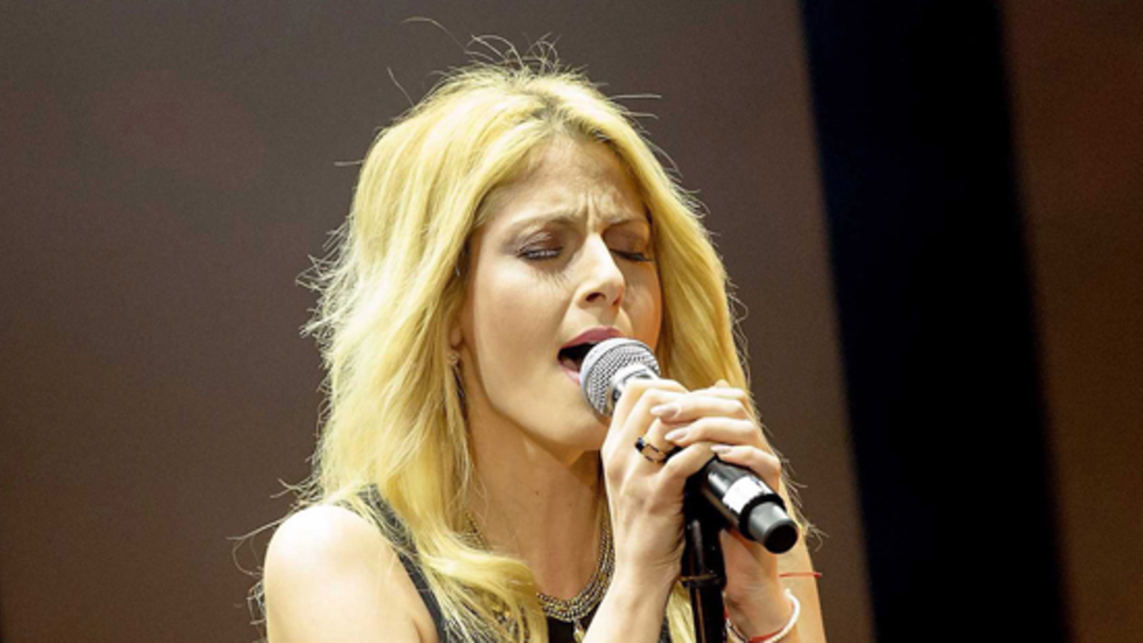Maria Elena Kyriakou: Das Porträt - oe24.at