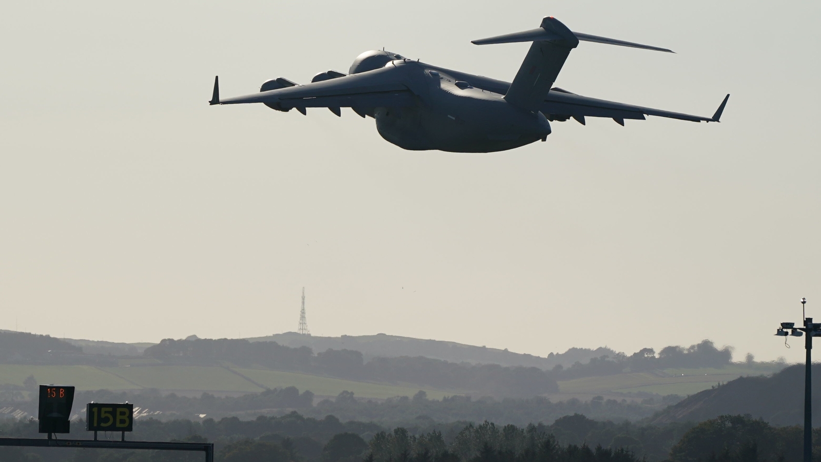 Flugzeug mit Sarg von Elizabeth II. startete in Edinburgh