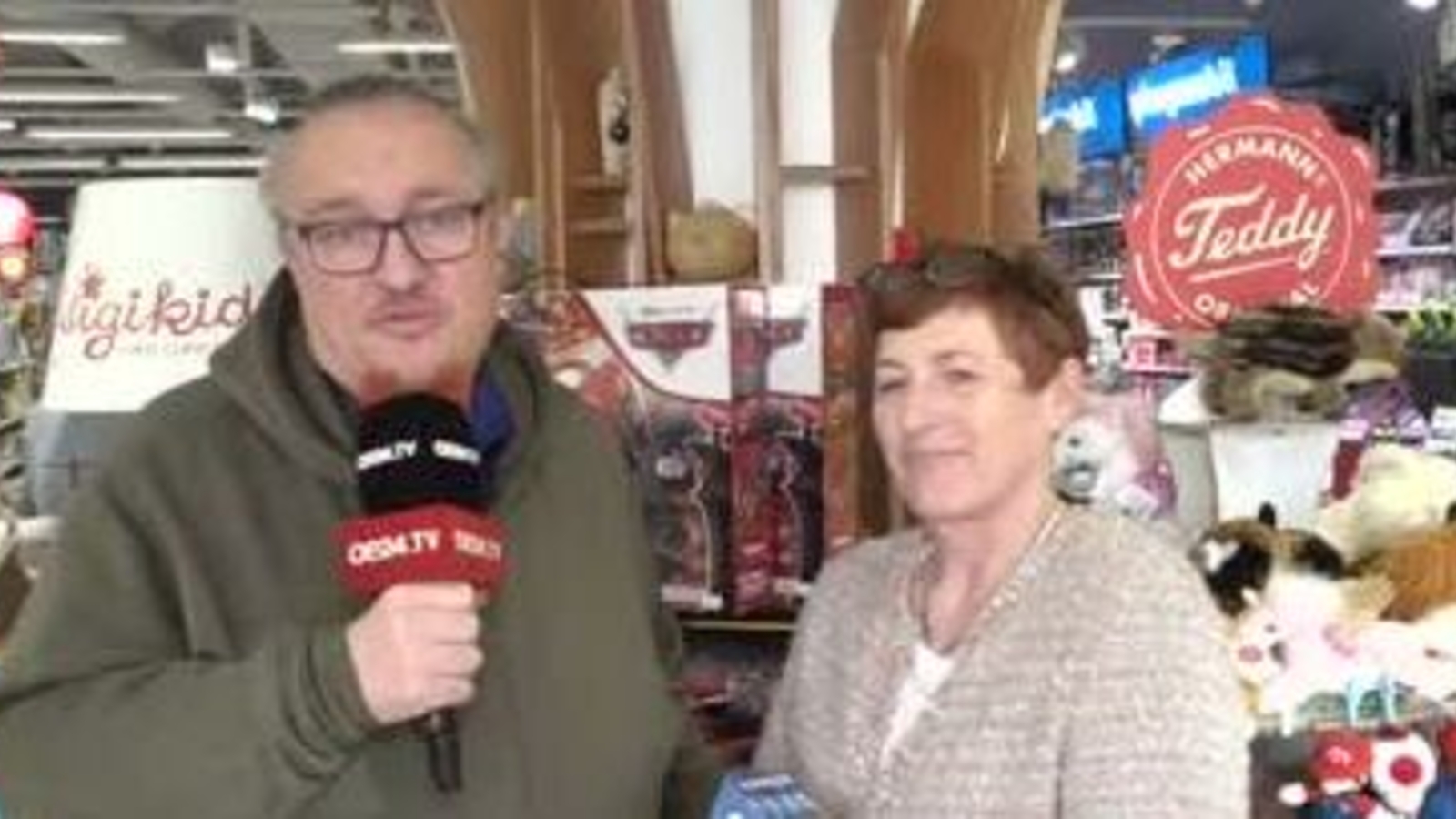 Weihnachts-Shopping: Ansturm auf Geschäfte - oe24.at Weihnachts-Shopping: Ansturm auf Geschäfte - oe24.at
