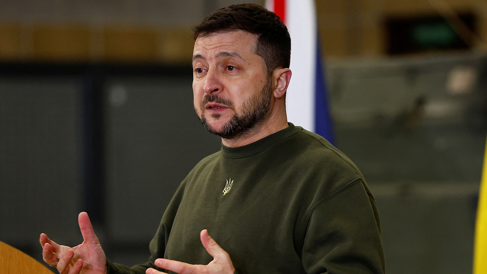 Selenskyj bittet um Kampfflugzeug-Koalition für Ukraine - oe24.at