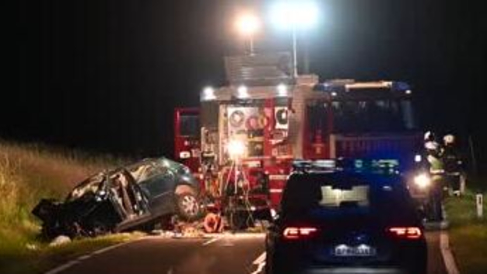 Führerscheinneuling (17) baut Frontal-Crash - zwei Tote - oe24.at