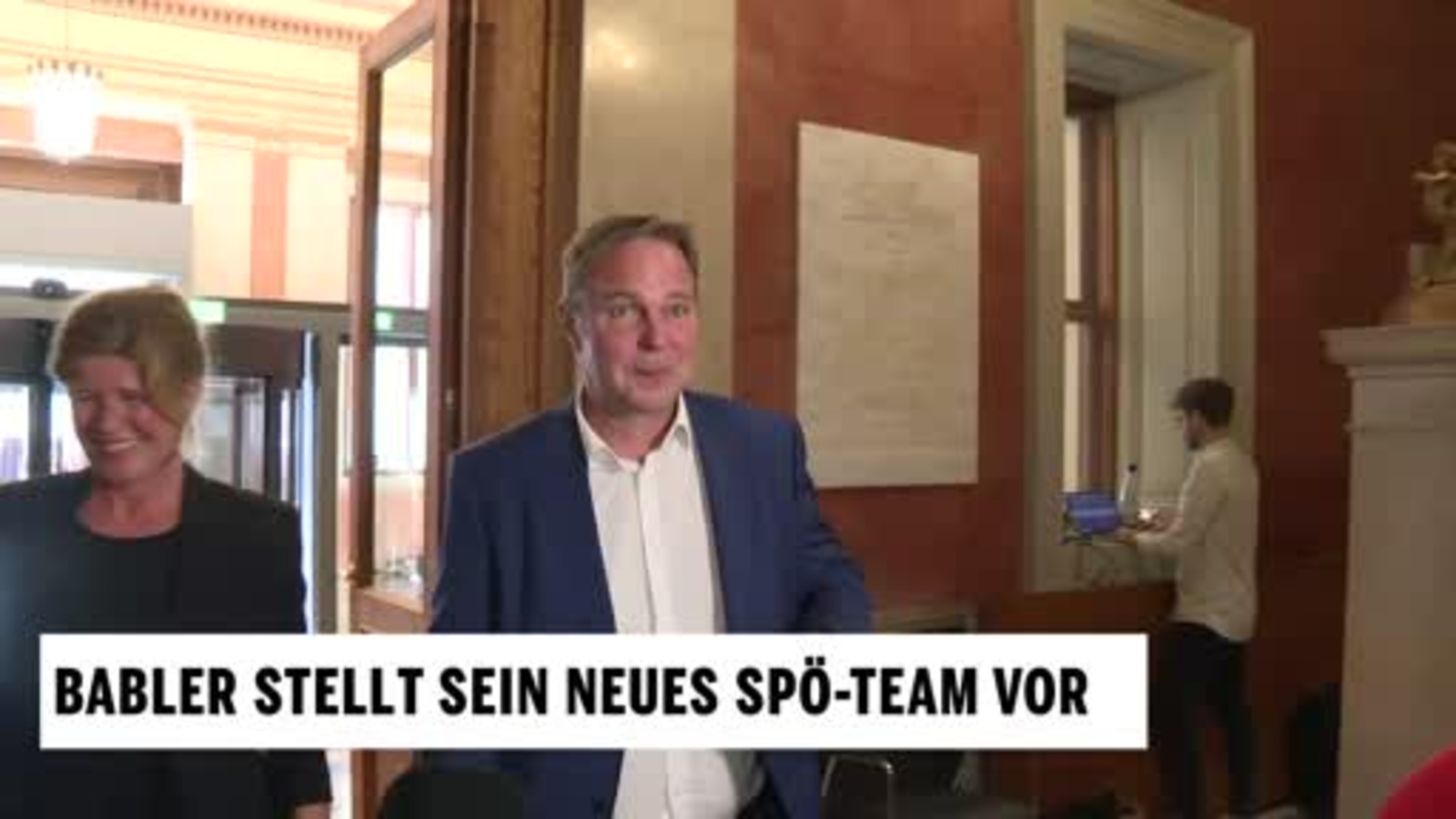 Babler stellt sein neues SPÖ-Team vor - oe24.at
