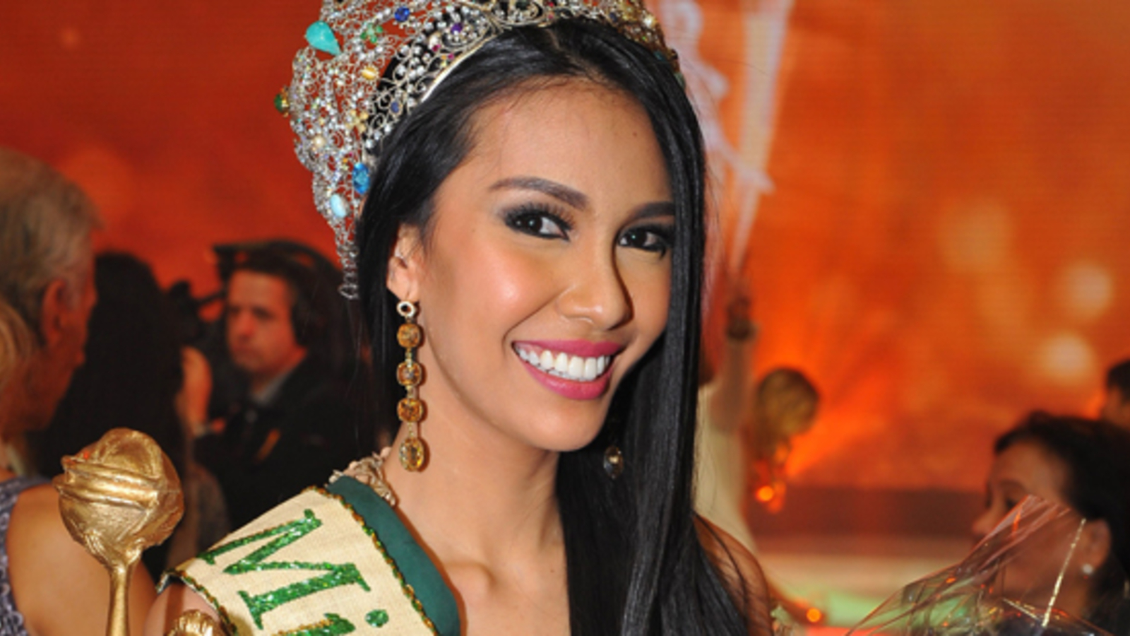 Angelina Ong ist die neue "Miss Earth"