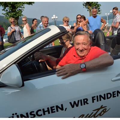 Lugner crasht Luxus-Schlitten