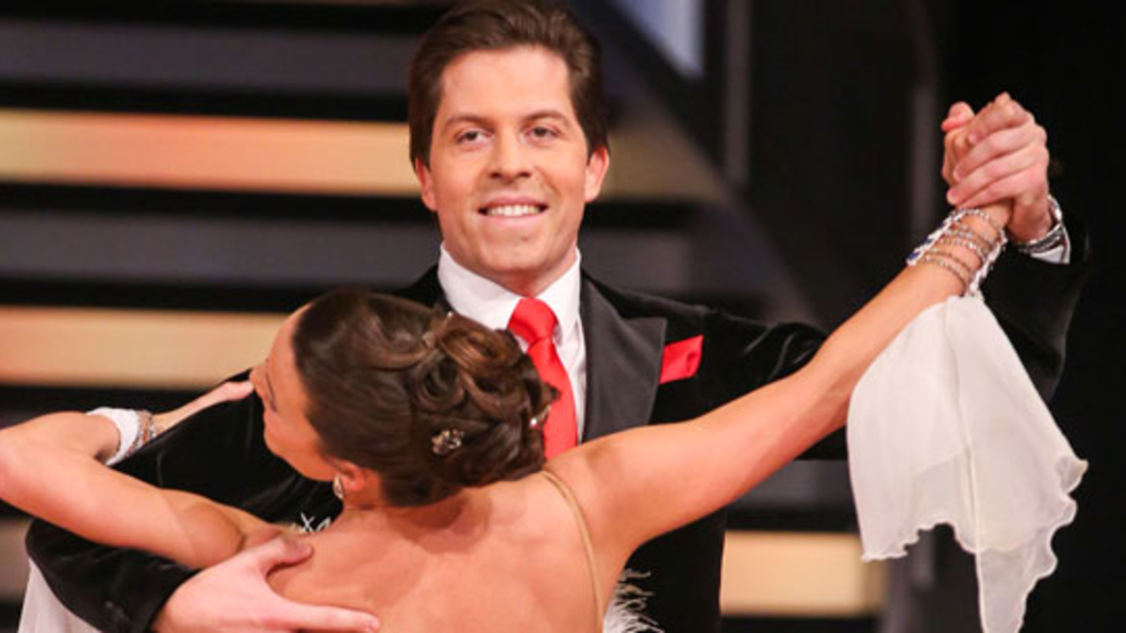 "Dancing Stars": Daniel Serafin hat ausgetanzt - oe24.at