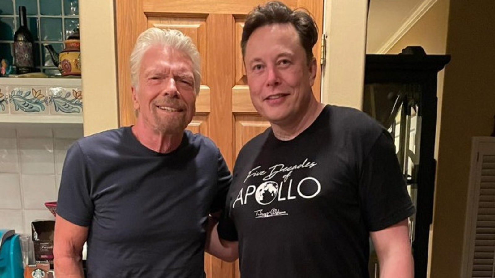 Elon Musk fliegt mit Branson-Raumschiff ins Weltall