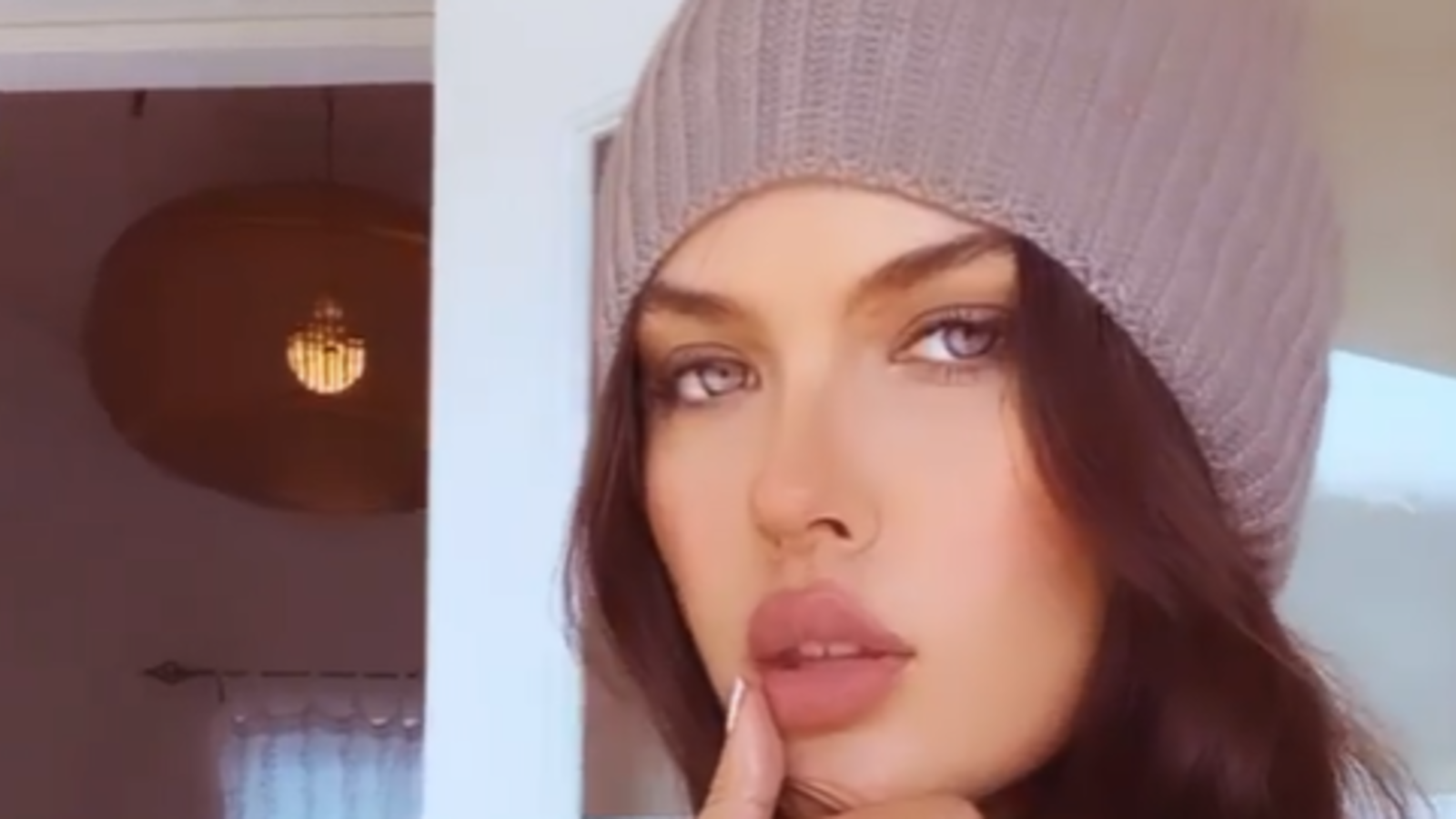 Dieses Model will nicht mehr schön sein