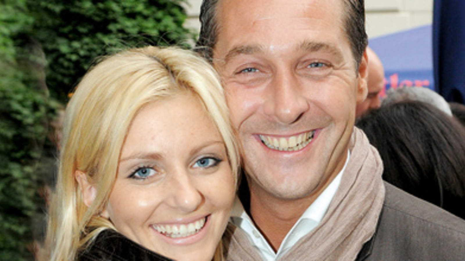 Strache: Liebes-Comeback? ex freundin fpö kärnten beach volleyball ...