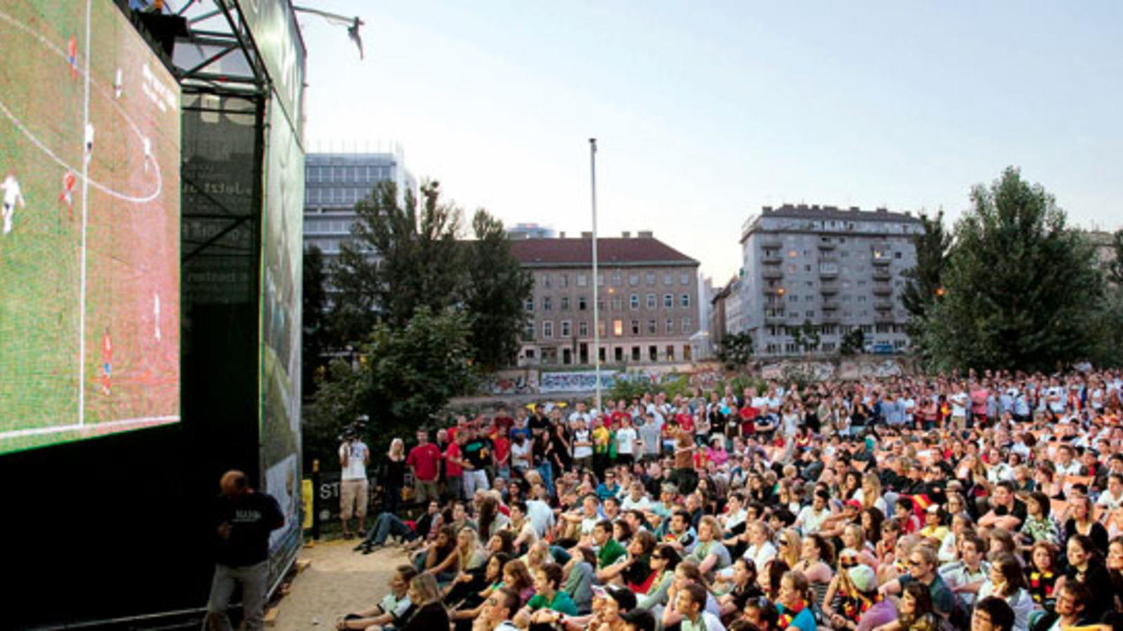 public-viewing-bei-der-fu-ball-wm