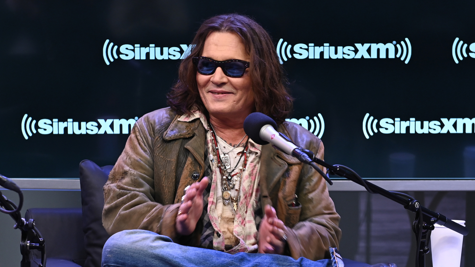 Der Bart ist ab! Johnny Depp mit neuem Look