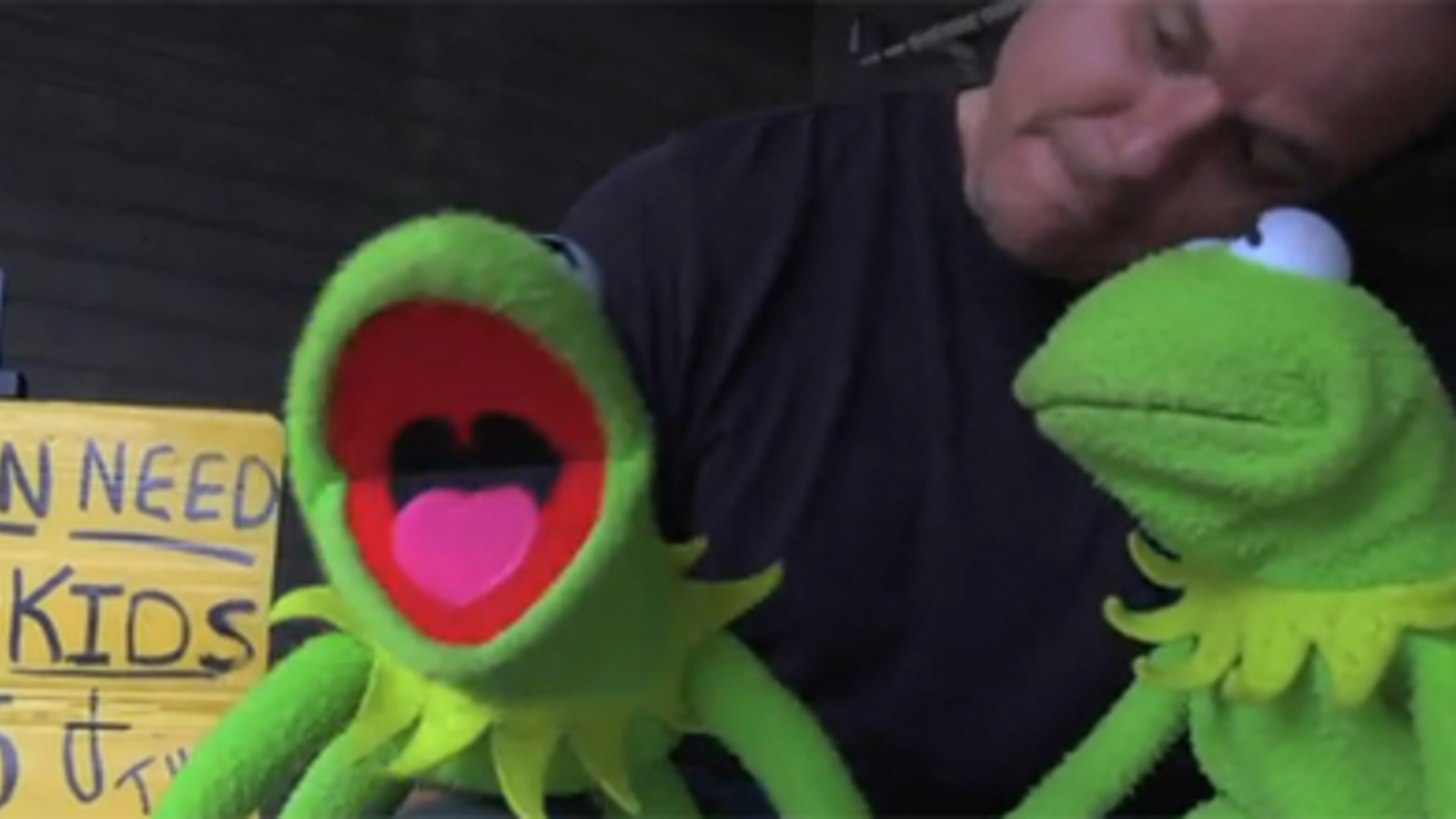 Kermit singt "Under Pressure" - oe24.at
