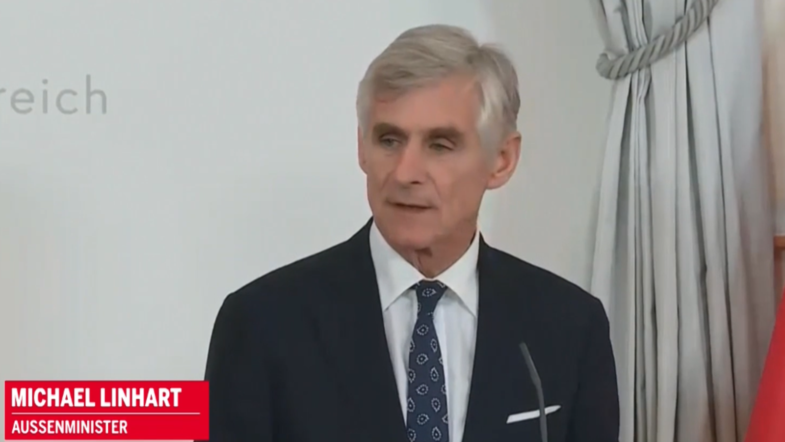 Michael Linhart: Pressefoyer nach dem Ministerrat - oe24.at