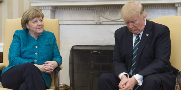LIVE-TICKER: Jetzt trifft "Mutti" Merkel zum ersten Mal Trump