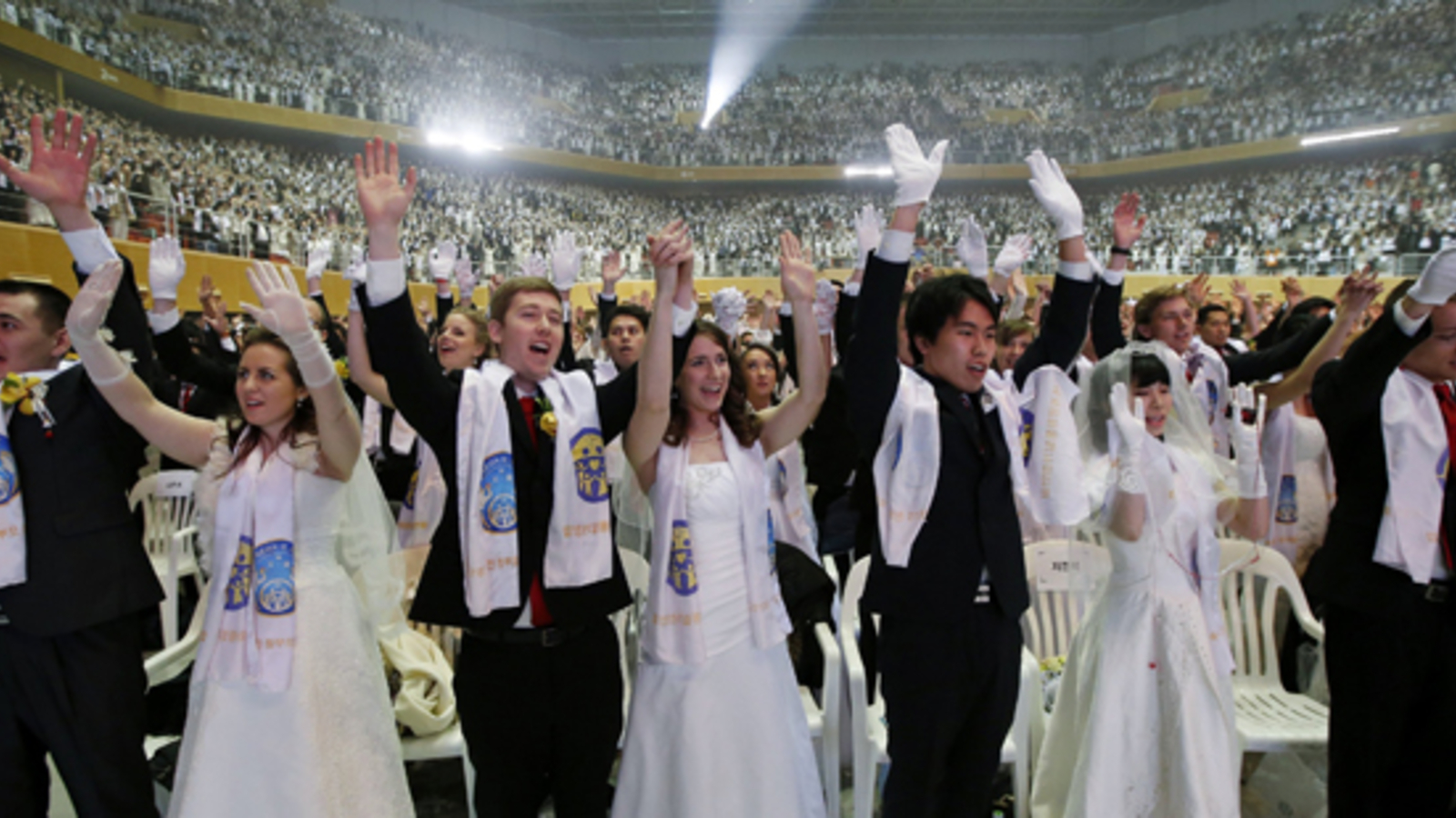Moon-Sekte feiert umstrittene Massenhochzeit - Fotos