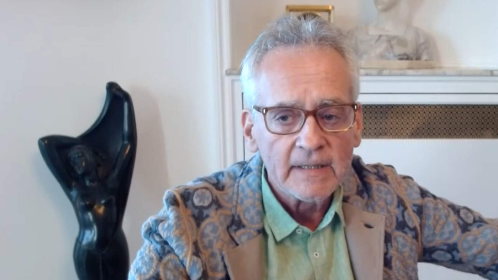 Christian W. Mucha zu Wahl: Macron oder Le pen? - oe24.at