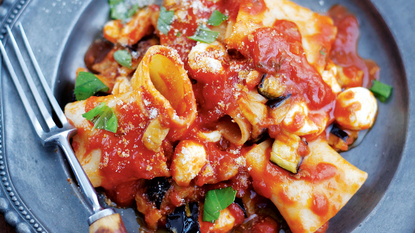 Paccheri mit Melanzani-Sauce - oe24.at