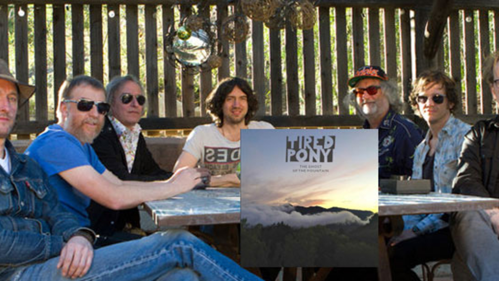 Tired Pony erwacht mit neuem Album "Ghost of the Mountain" - oe24.at