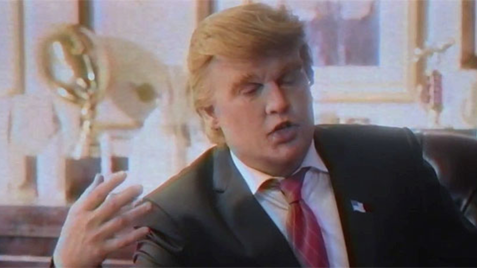 Johnny Depp spielt Donald Trump