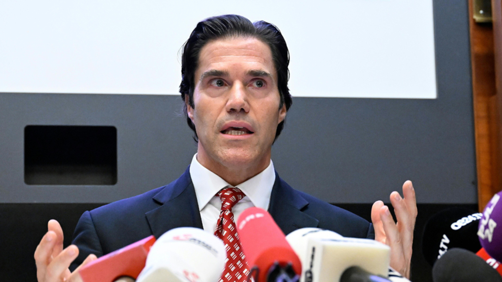 Hofburg-Wahl: Tassilo Wallentin hat 6.500 Unterschriften