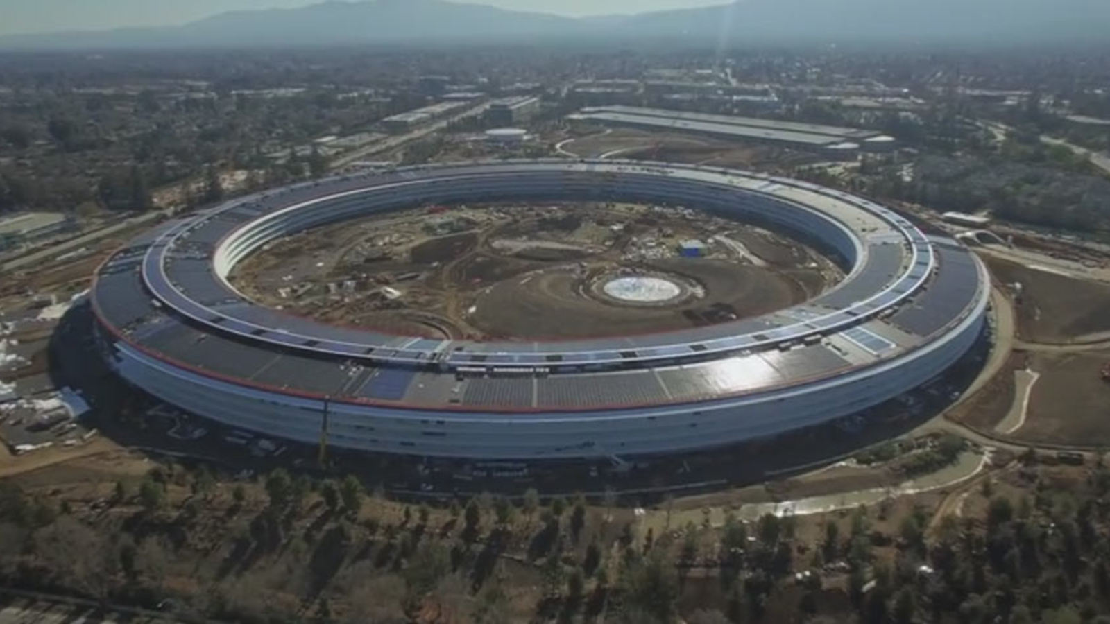 Apples Ufo-Hauptquartier in finaler Phase - spektakuläres Drohnen-Video ...