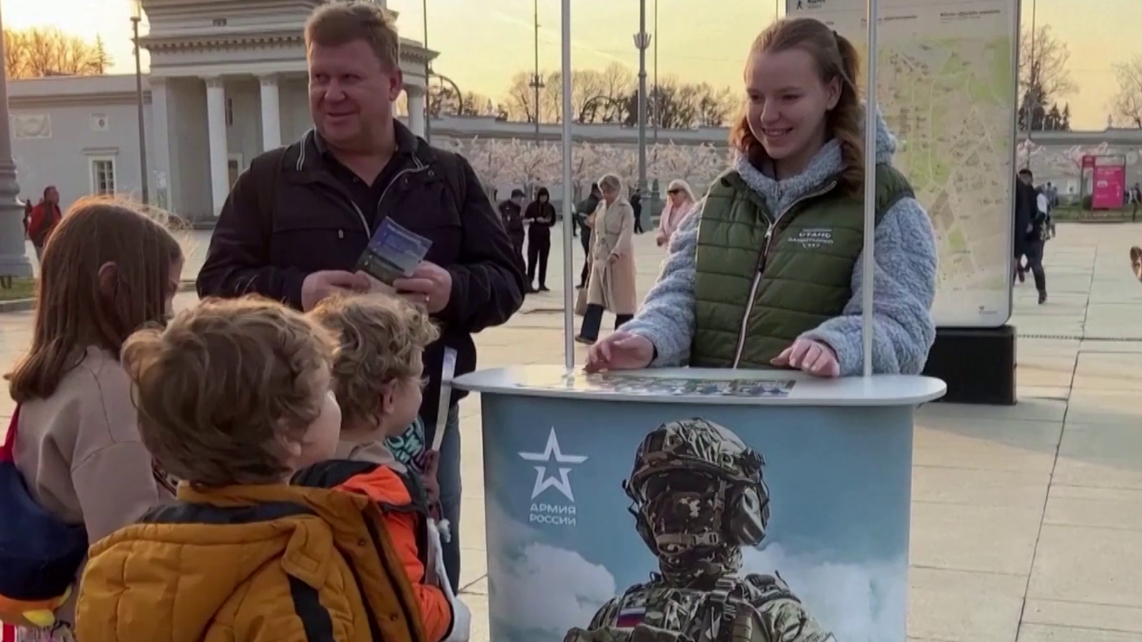 Moskau versucht Rekruten aus Zentralasien zu locken - oe24.at