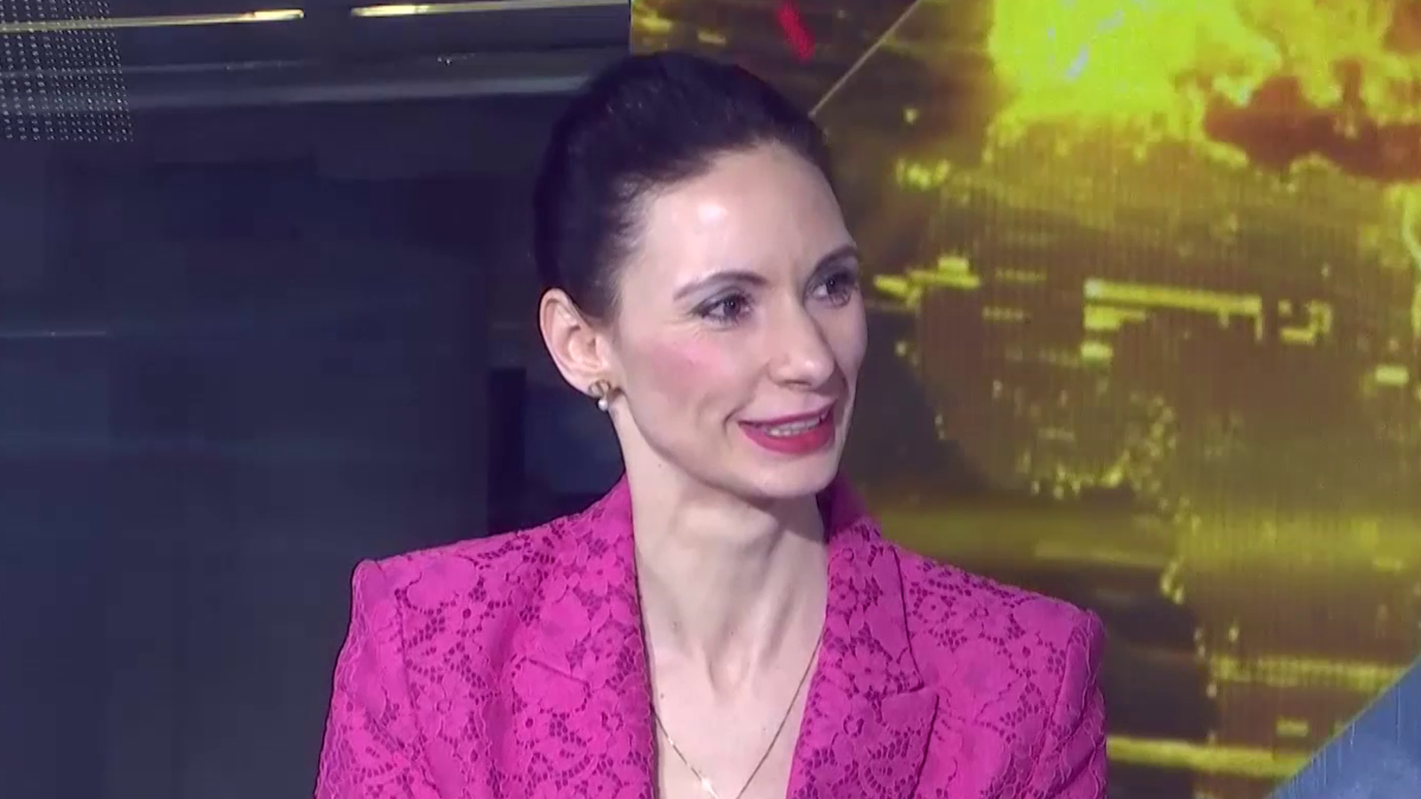Primaballerina Liudmila Konovalova im Talk - oe24.at