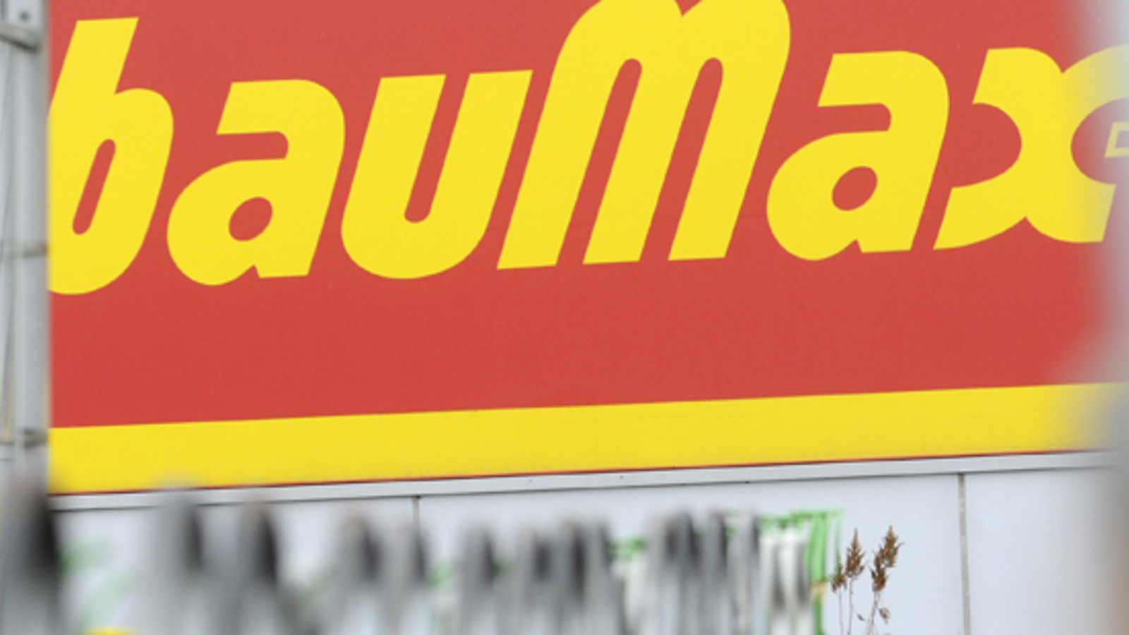 bauMax verkauft 6 weitere Märkte