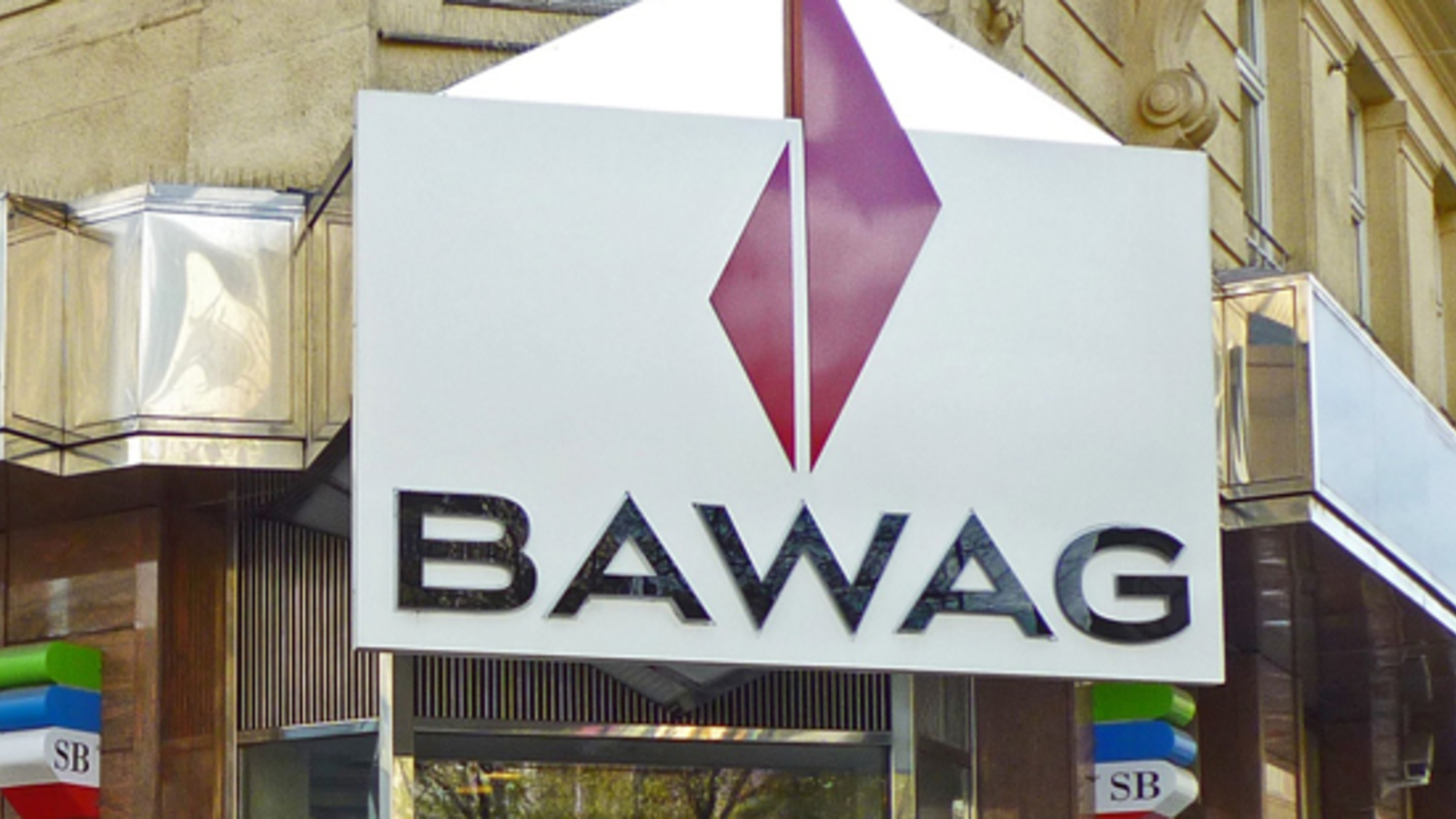 BAWAG übernimmt den Online-Broker-Marktführer Hello Bank! Österreich ...