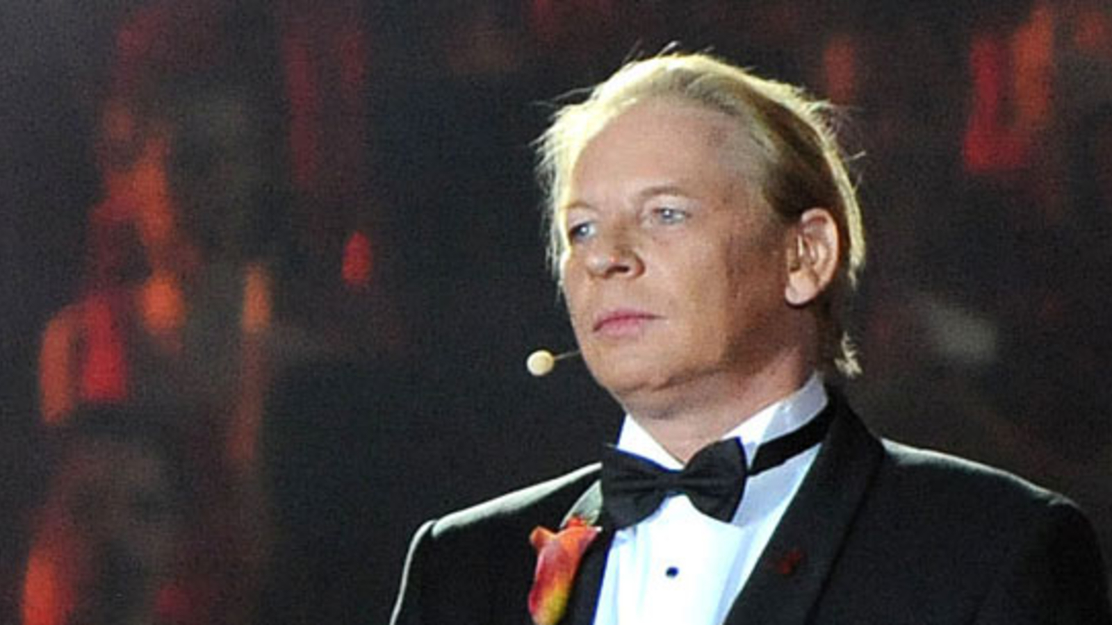 Jedermann-Star Ben Becker singt Lieder von Leonard Cohen und wolfgang ...