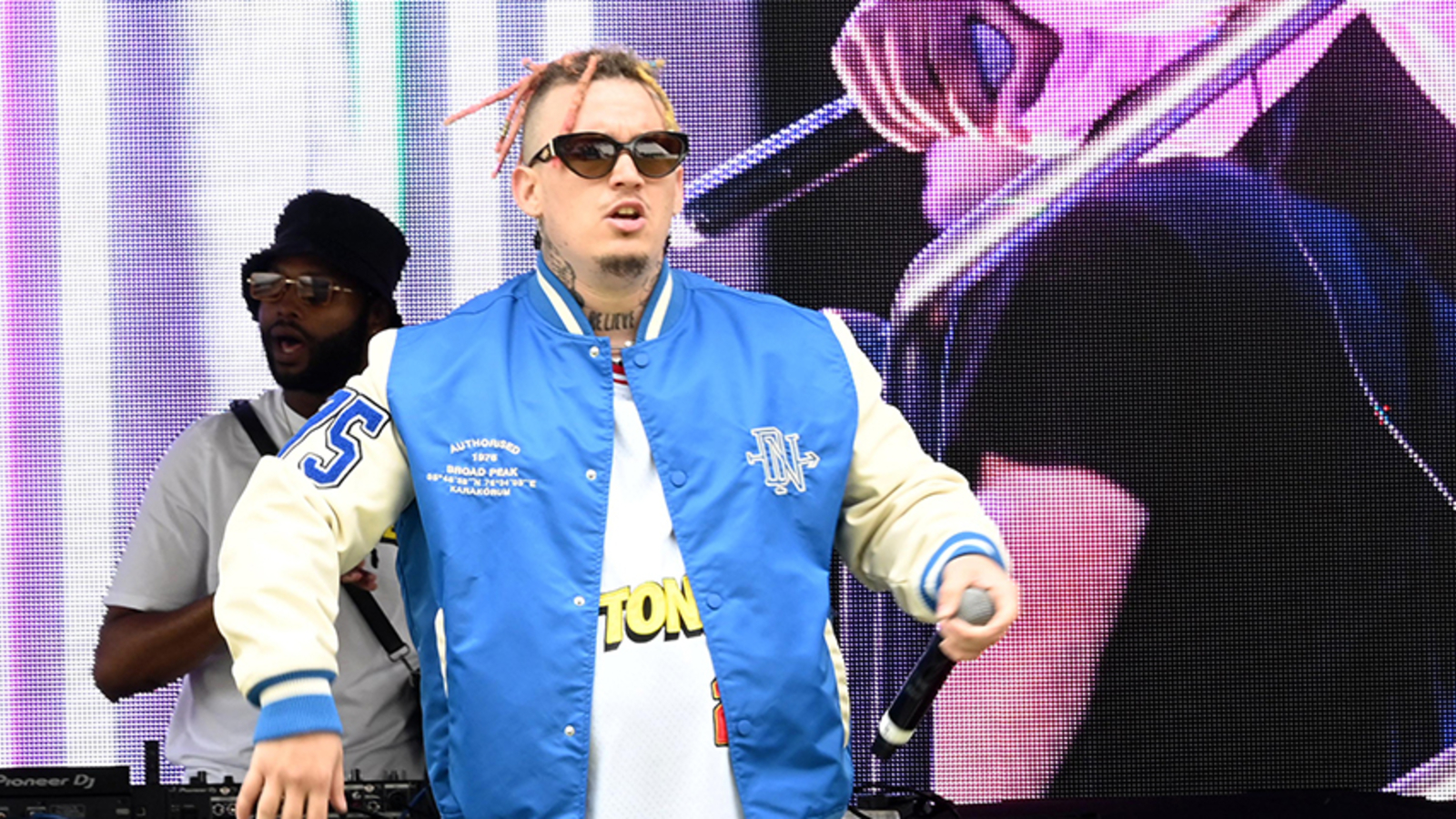 Rapper Costa Titch (28) bricht auf Bühne zusammen und stirbt - oe24.at