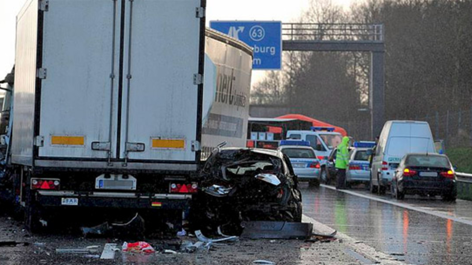 Massencrash auf deutscher Autobahn