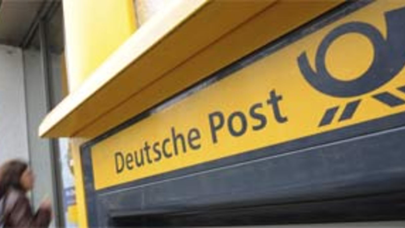 Mädchen nach Briefkasten-Explosion in Lebensgefahr