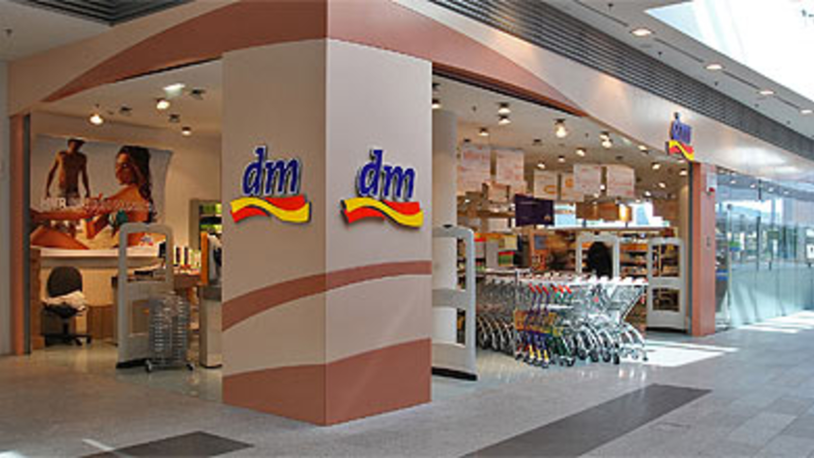 dm setzt stürmisches Wachstum fort