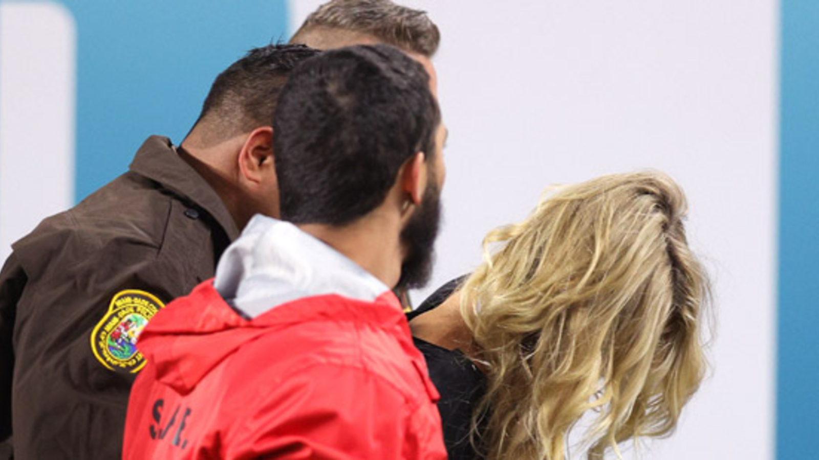 Verwechslung - Das ist die wahre Super Bowl-Flitzerin - oe24.at