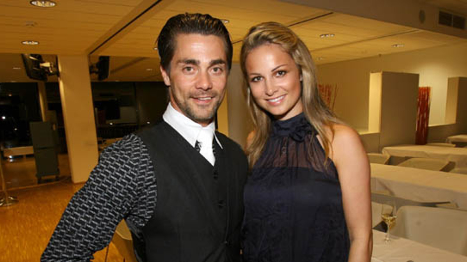 Hackl zeigt Baby-Kugel - oe24.at