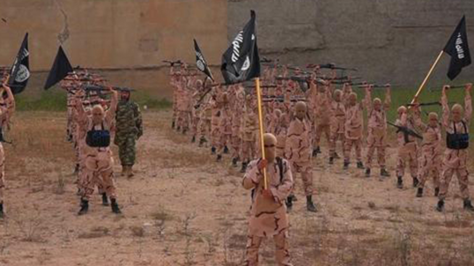 ISIS lehrt Kinder das Köpfen