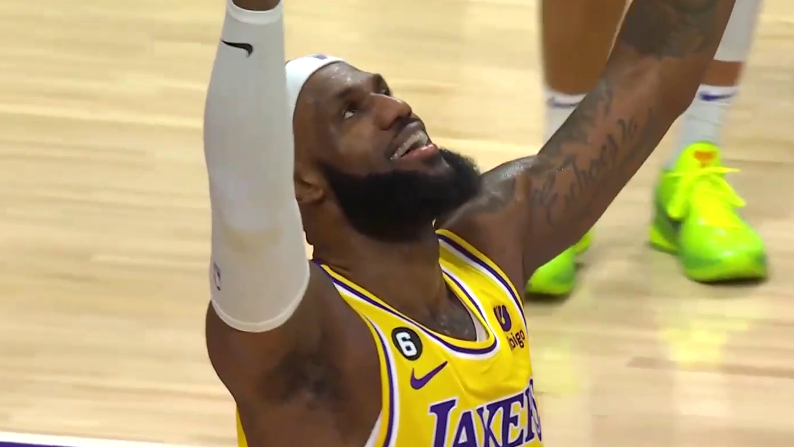 Superstar LeBron James bricht NBA-Punkterekord - oe24.at Superstar LeBron James bricht NBA-Punkterekord - oe24.at