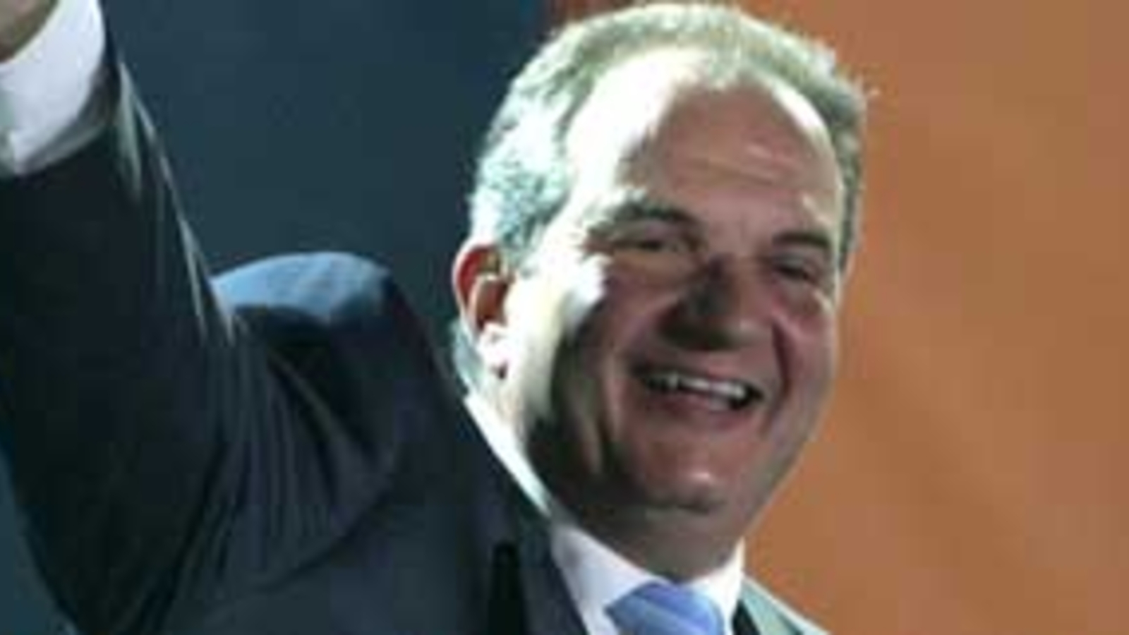 Karamanlis weiter mit alleiniger Macht in Athen