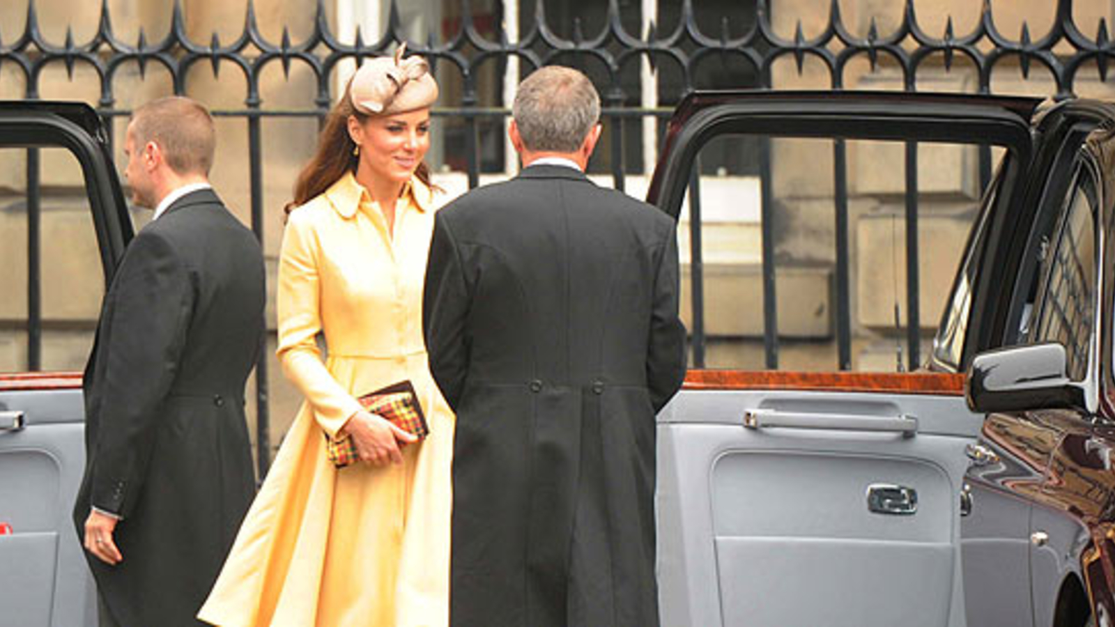 Kate: Schick als Burgfräulein!