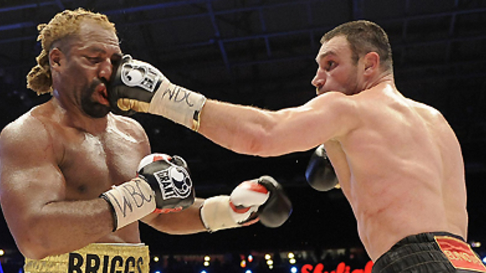 Boxen: Klitschko siegt mit Blut & Schmerz