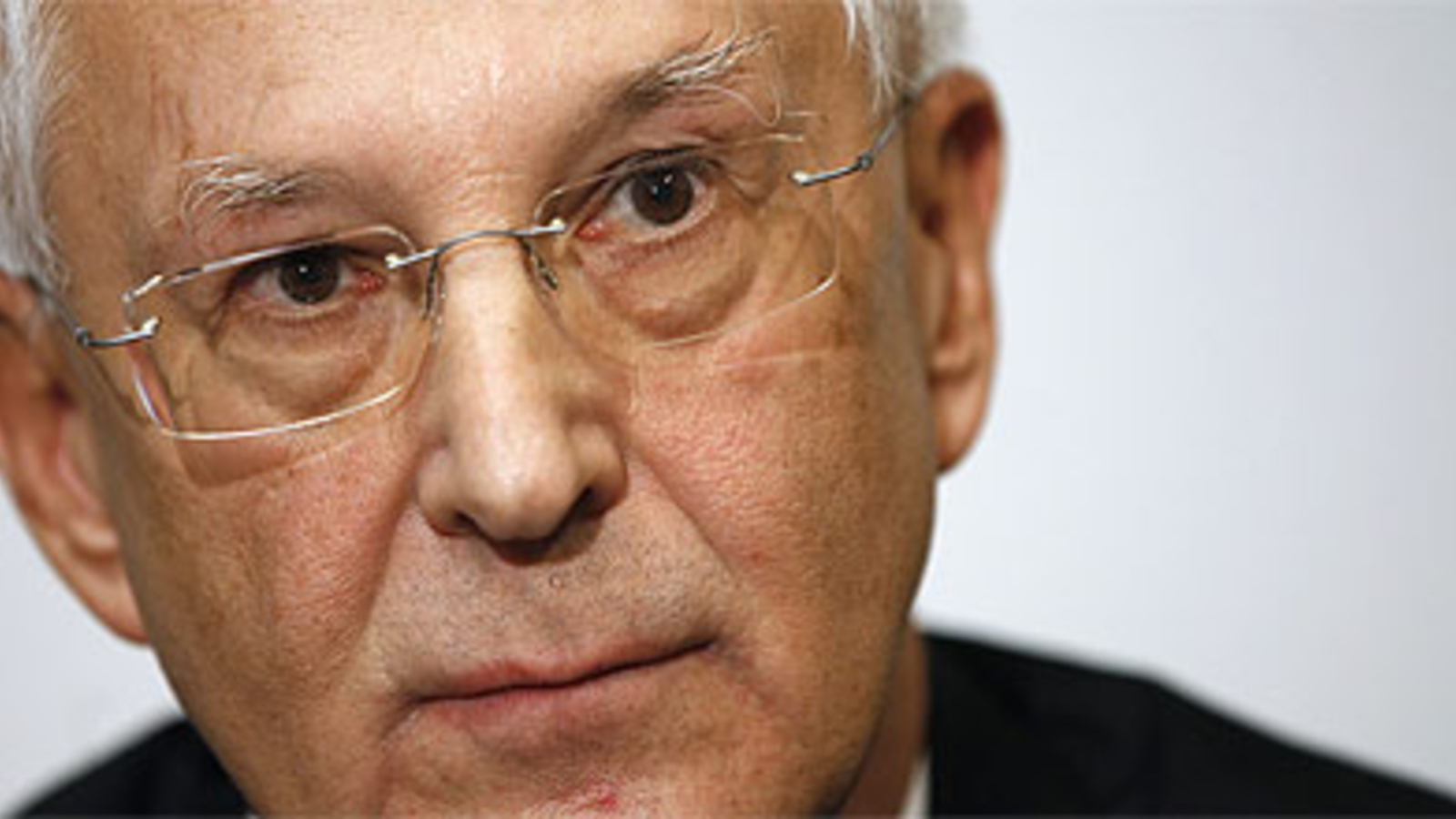 Kovats bleibt im Chefsessel