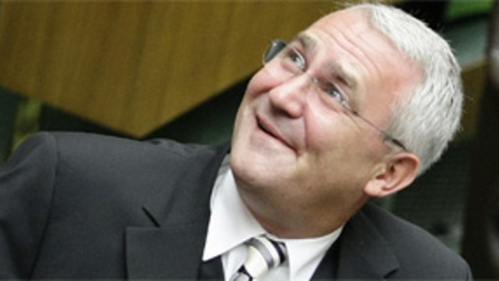 Graf verspricht Ordnungsrufe gegen Nazi-Sager