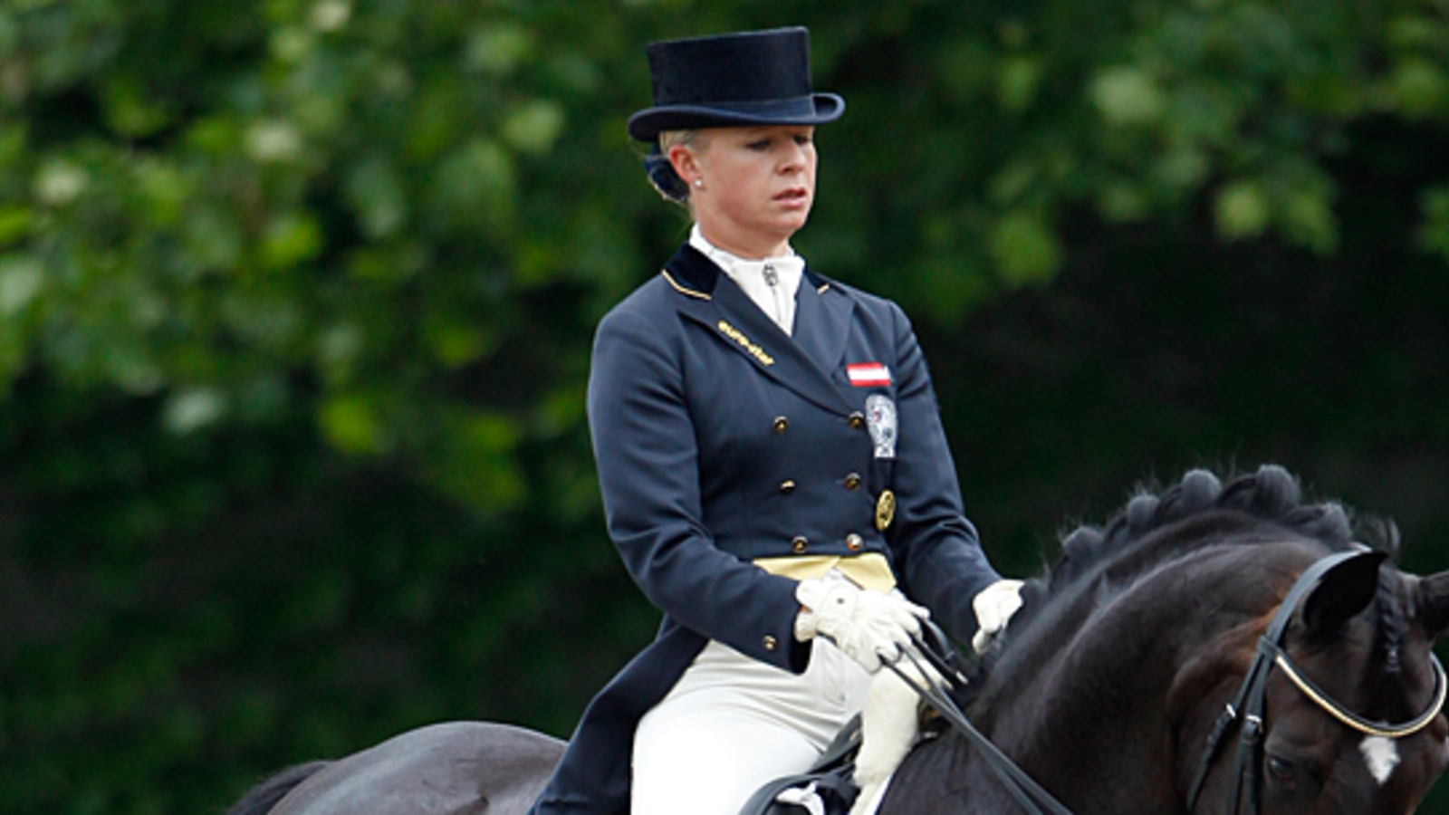 Start für unsere Dressur-Reiterinnen