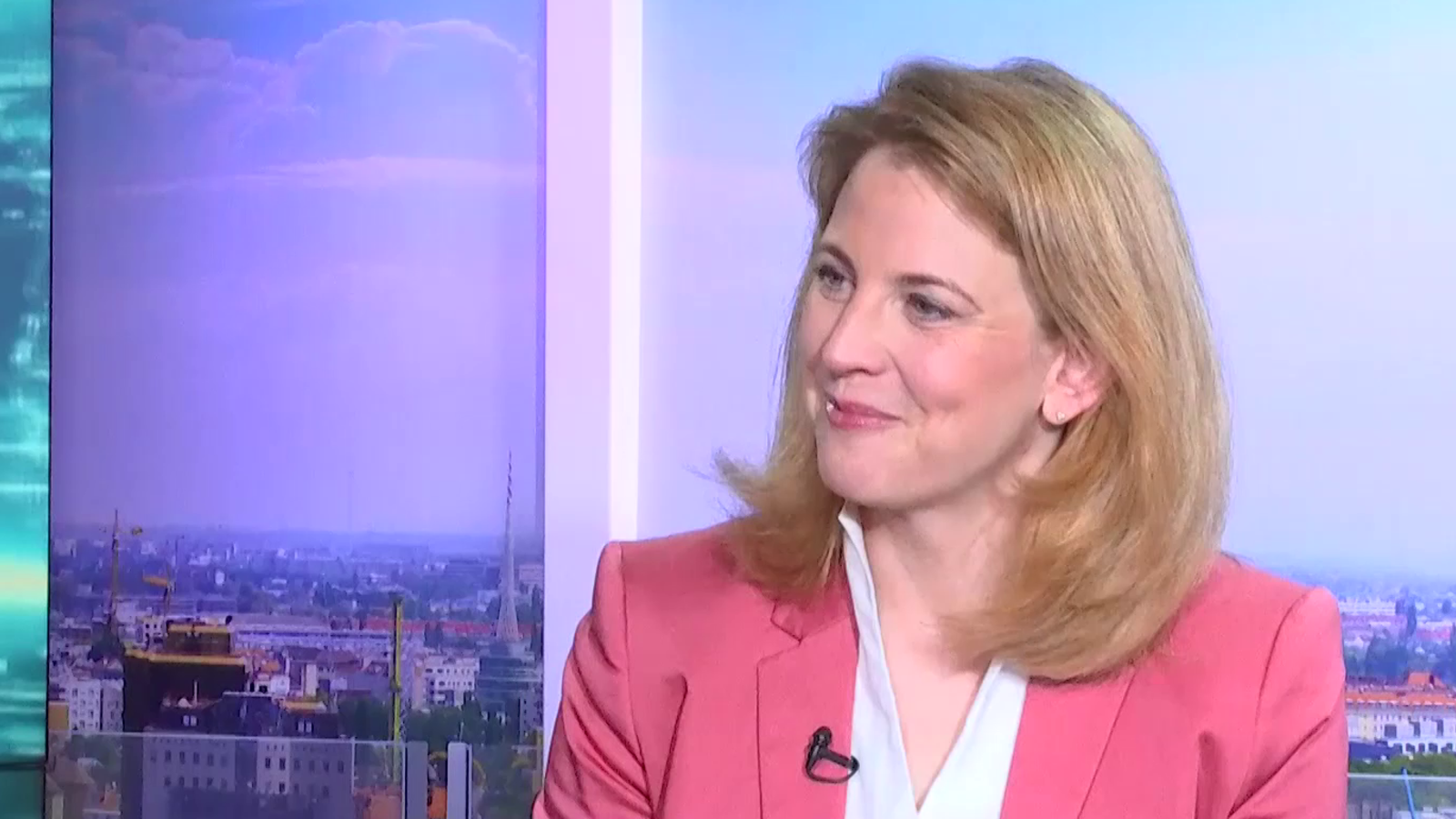 Isabelle Daniel: Das Interview mit Beate Meinl-Reisinger - oe24.at