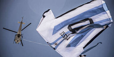 Riesen-Messi fliegt über Argentinien - oe24.at