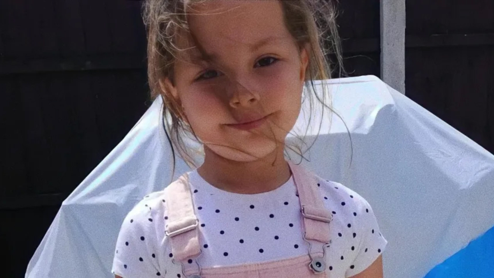 Olivia (9) wurde erschossen, als sie die Treppe runterging - oe24.at