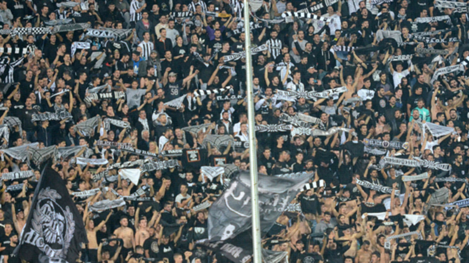PAOK-Hooligans stürmen TV-Sender