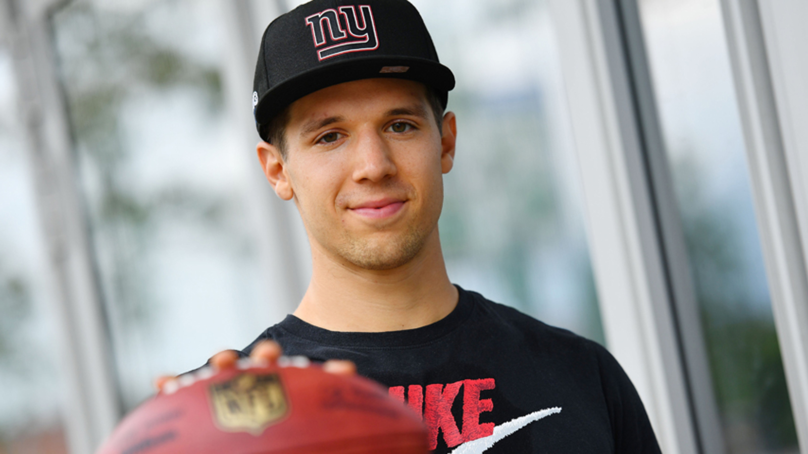 NFL-Hammer: Platzgummer unterschreibt bei NY Giants - oe24.at